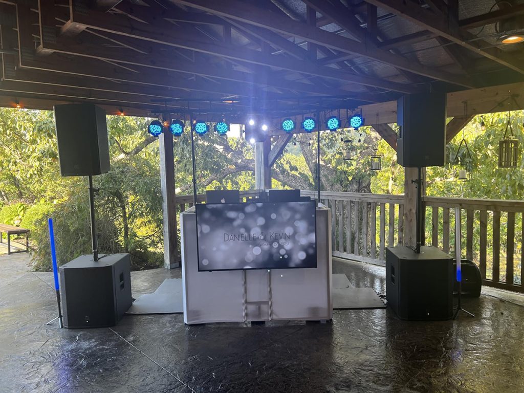 Essential Photo Booth Must Haves – 365backdrop